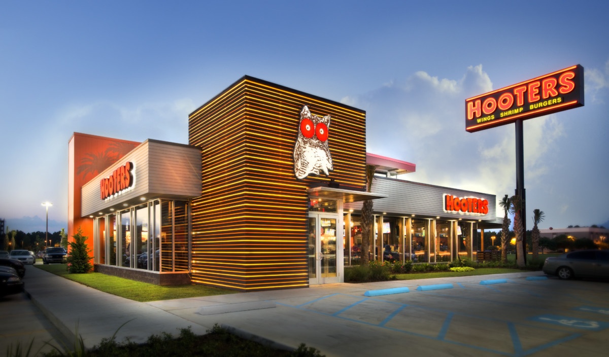 New Nest for Hooters of America - Foodservice Equipment Reports Magazine