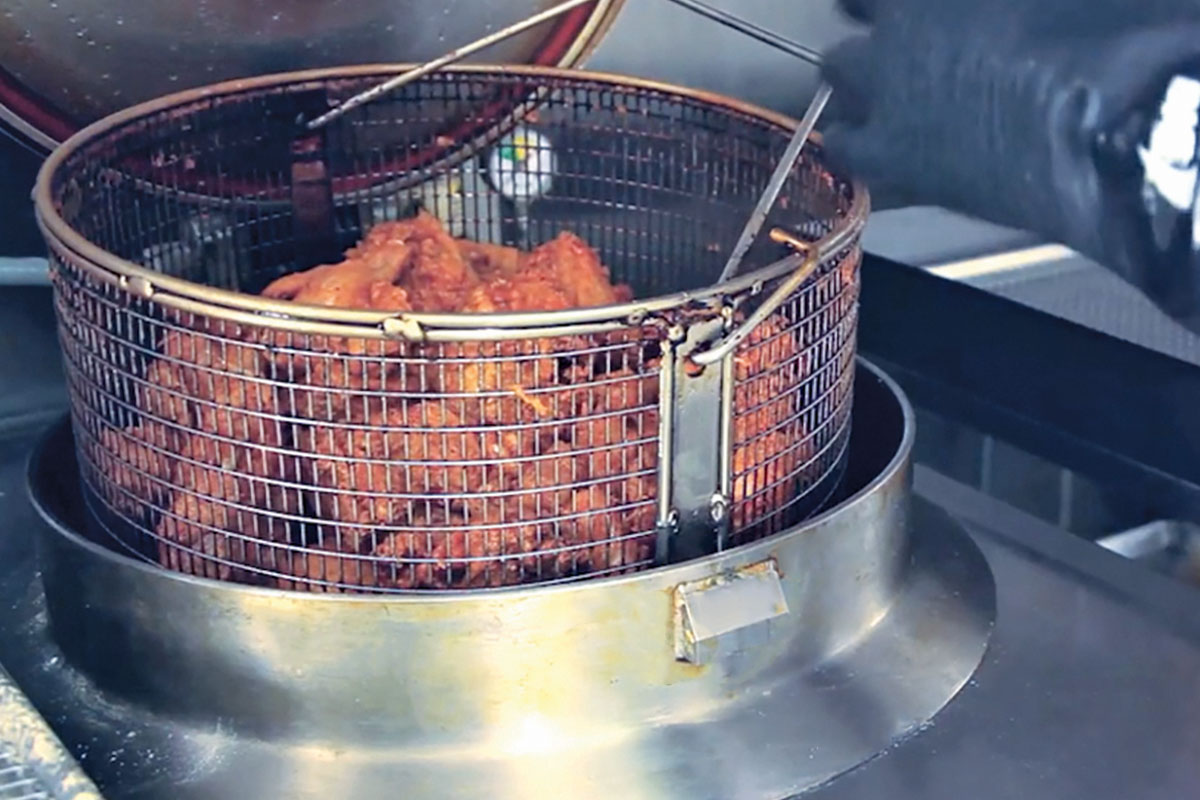 How To Go About Choosing a Pressure Fryer - Foodservice Equipment ...