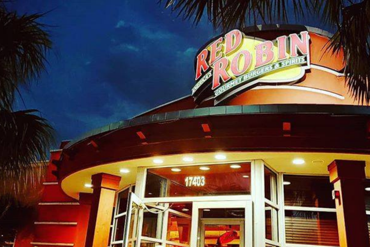 Red Robin Credits Donatos Partnership, Virtual Brands for Leveraging ...