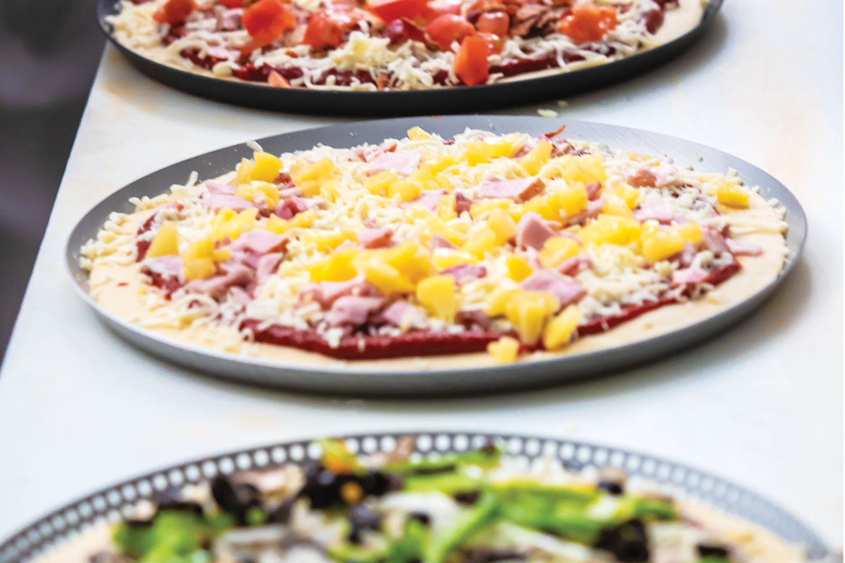 Selecting Pizza Pans? Here’s What You Need To Know - Foodservice ...