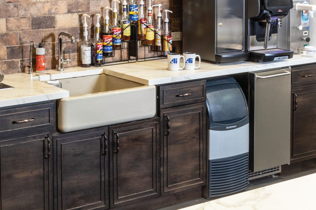 Pretty Clear: Your Guide to Choosing an Undercounter Ice Machine ...