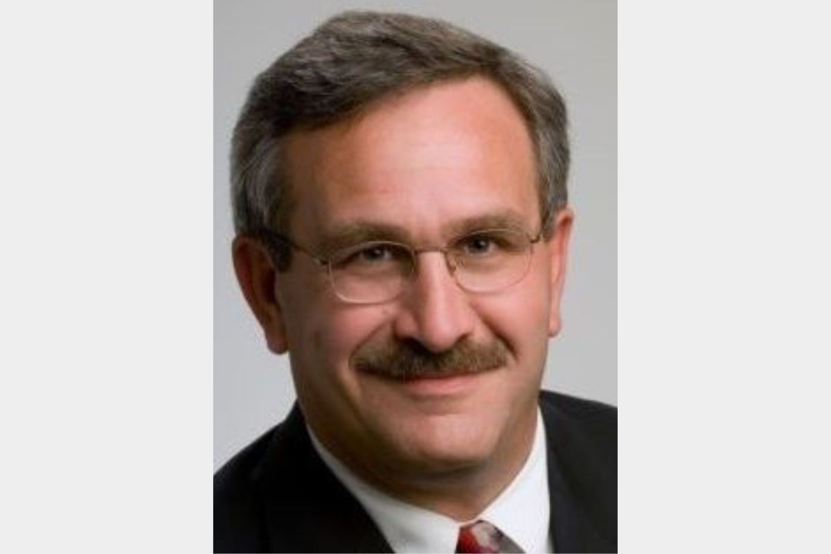Bar Louie Taps Former Old Chicago Pizza Exec as COO - Foodservice ... Bar Louie Taps Former Old Chicago Pizza Exec as COO - Foodservice ...