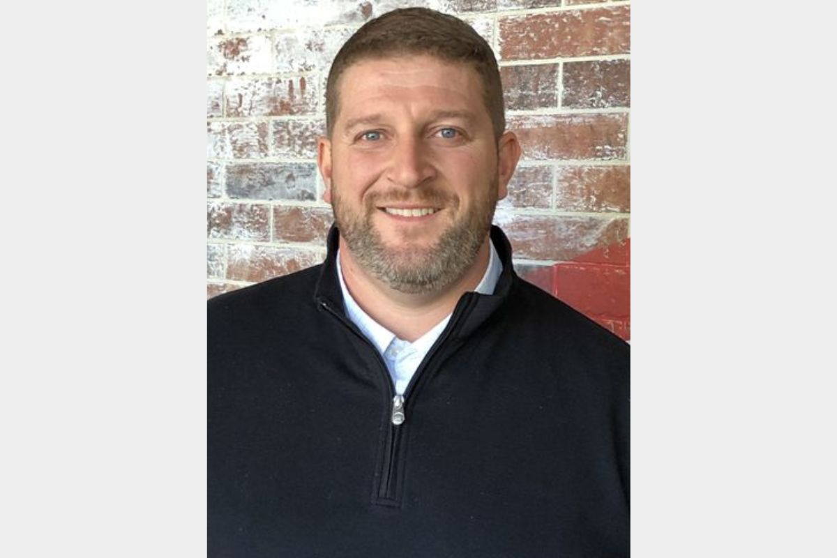 Toppers Pizza Tops Up Development Team - Foodservice Equipment Reports ...