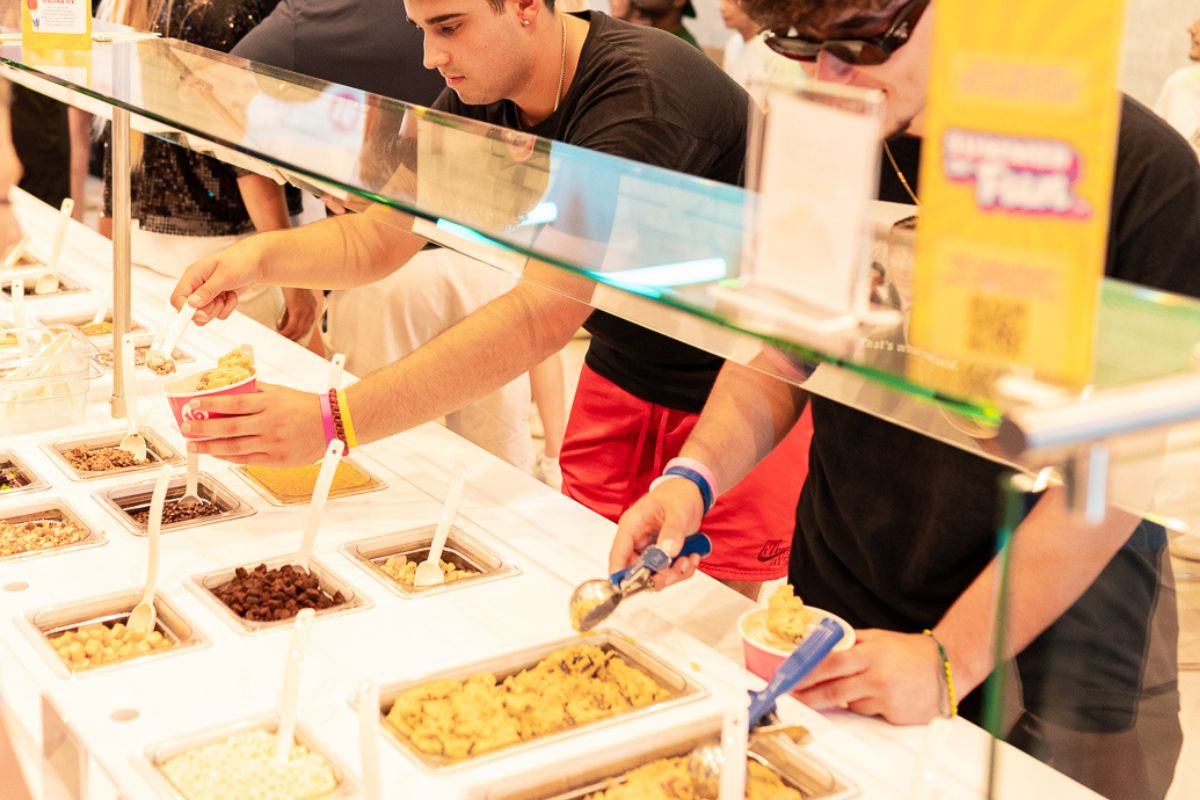 Modular Toppings Bar Unlocks Flexibility for Dessert Chain