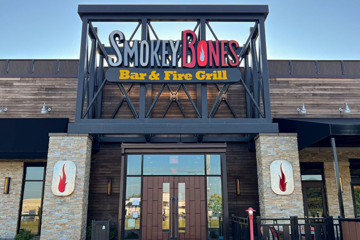 FAT Brands Takes On Its First Barbecue Concept - Foodservice Equipment ...