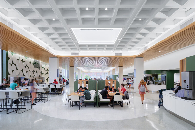 Inside Look at the University of Cincinnati’s Newest Servery ...