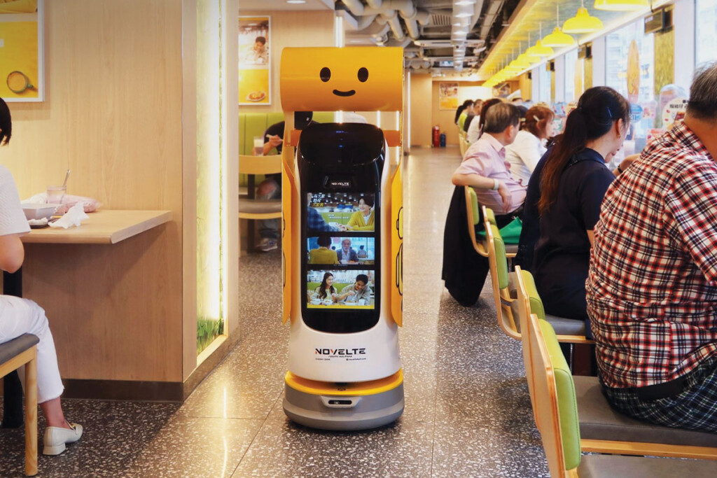 All Systems Go: A Robotic Food Runner Rundown