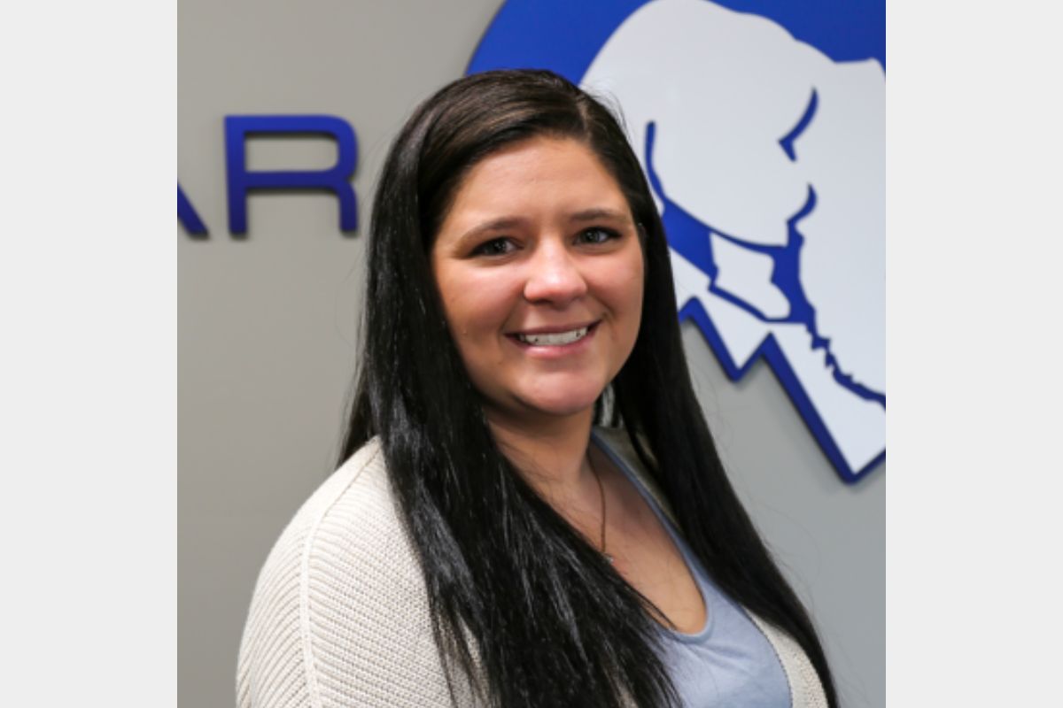 Polar Leasing Co. Promotes Former Service Assistant