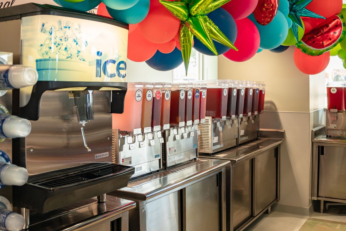 Beverage Concept HTeaO Adds 10 New Stores in Q3 - Foodservice Equipment ...