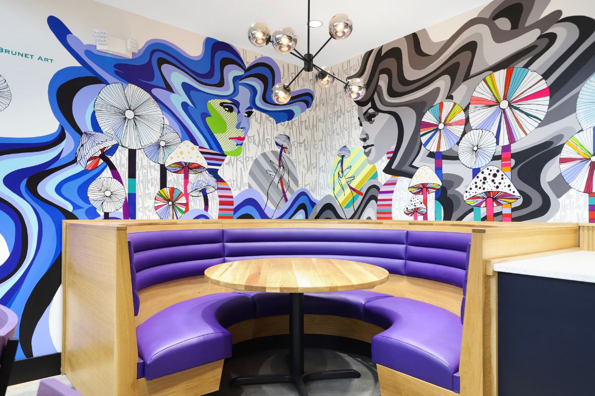 Mellow Mushroom Opens Vibrant Prototype - Foodservice Equipment Reports ...