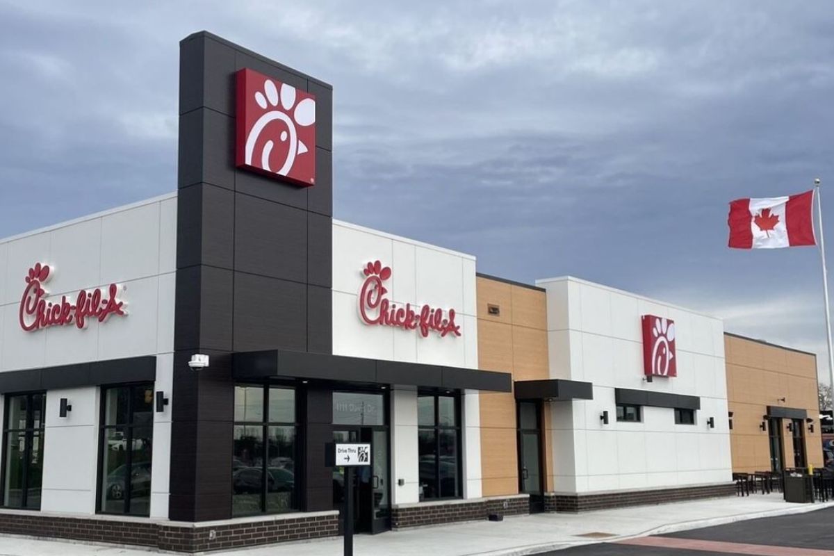 Chick-fil-A Grows Footprint in Canada - Foodservice Equipment Reports ...